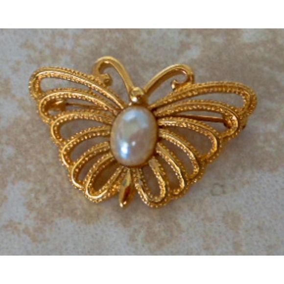Monet | Jewelry | Vintage Monet Gold Pearl Butterfly Pin | Poshmark
